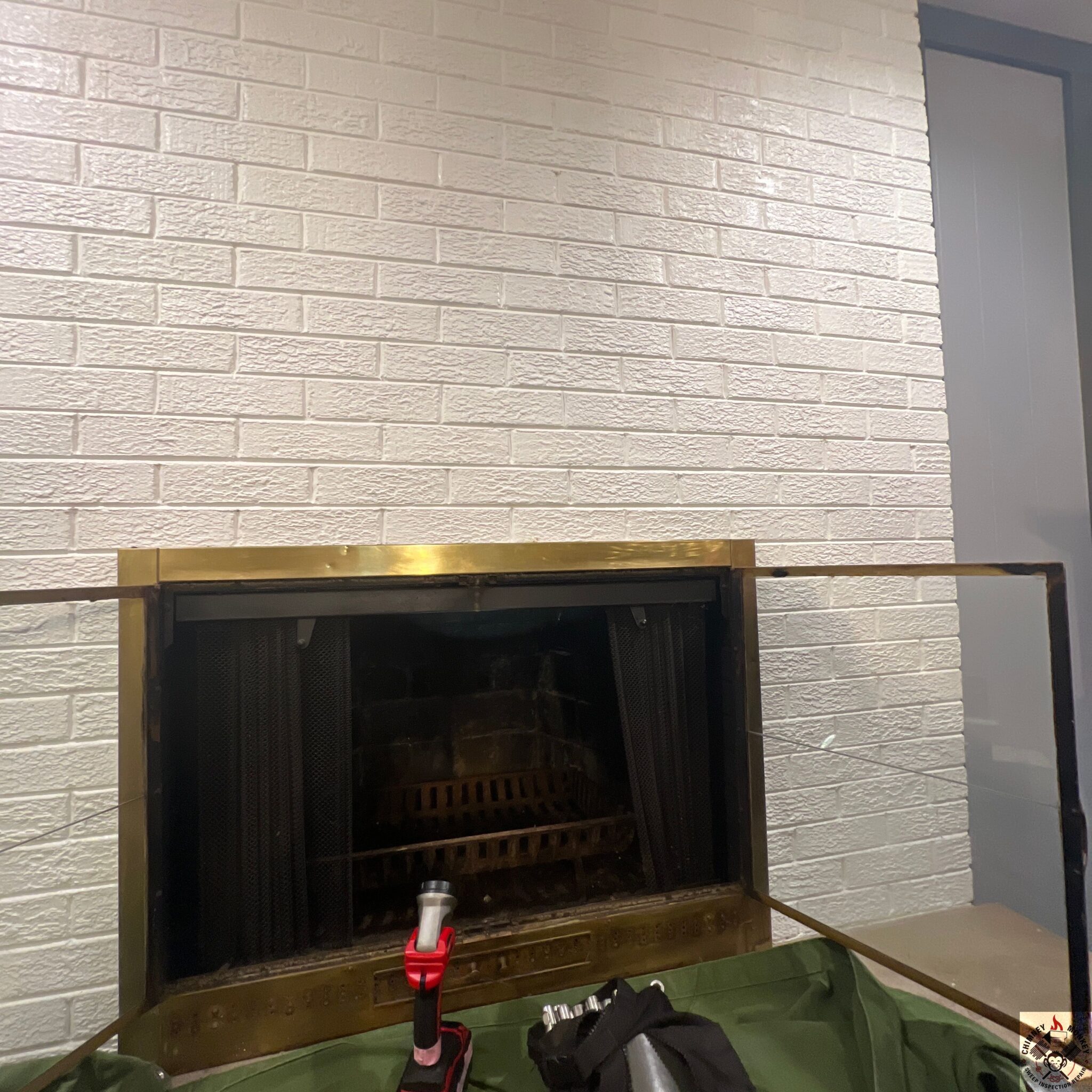 Chimney Sweep on Beau Drive in Des Plaines | Chimney Monkey